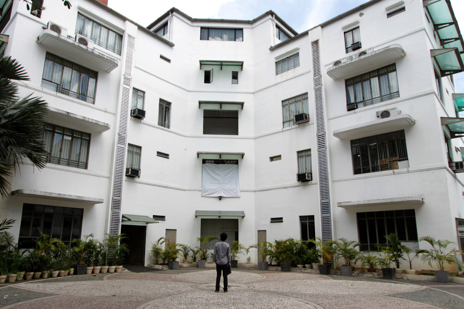 De La Salle - College of Saint Benilde (DLS-CSB): Gallery | Edukasyon.ph